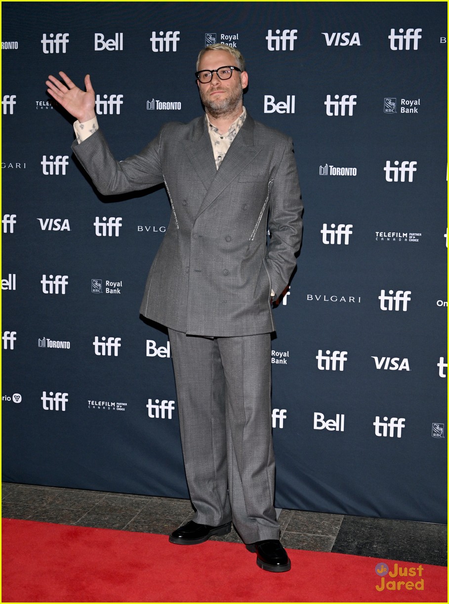 Julia Butters Joins Steven Spielberg & More at 'The Fabelmans' Toronto ...