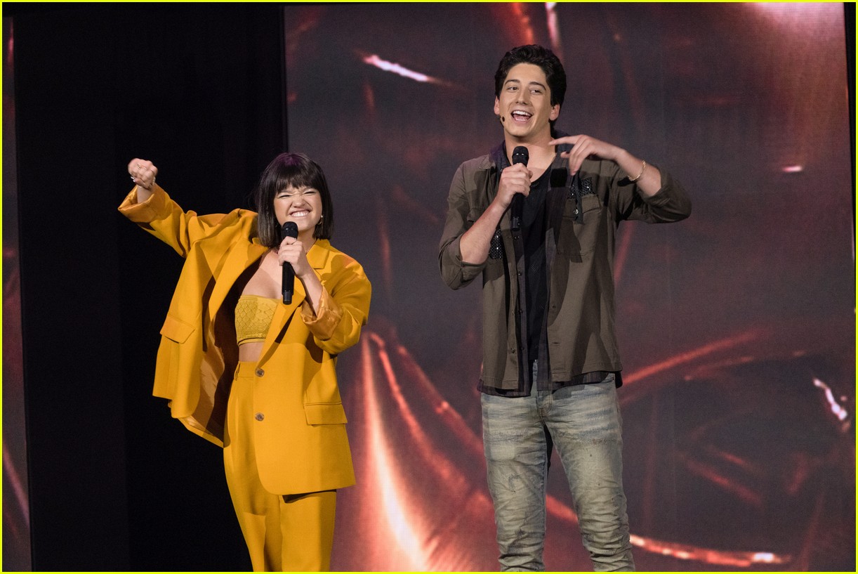 Peyton Elizabeth Lee & Milo Manheim Unveil 'Prom Pact' Poster at D23 Expo | Photo 1356936 ...