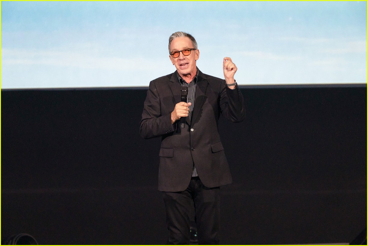 'The Santa Clauses' Teaser Trailer Debuted at D23 Expo - Watch Now ...