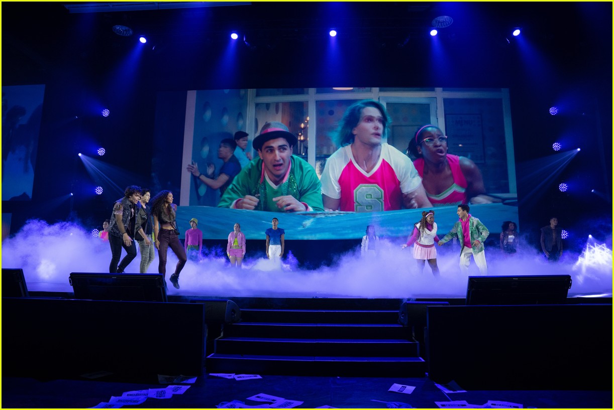 'Zombies 3' Cast Perform 'Alien Invasion' at D23 Expo (Video) | Photo ...