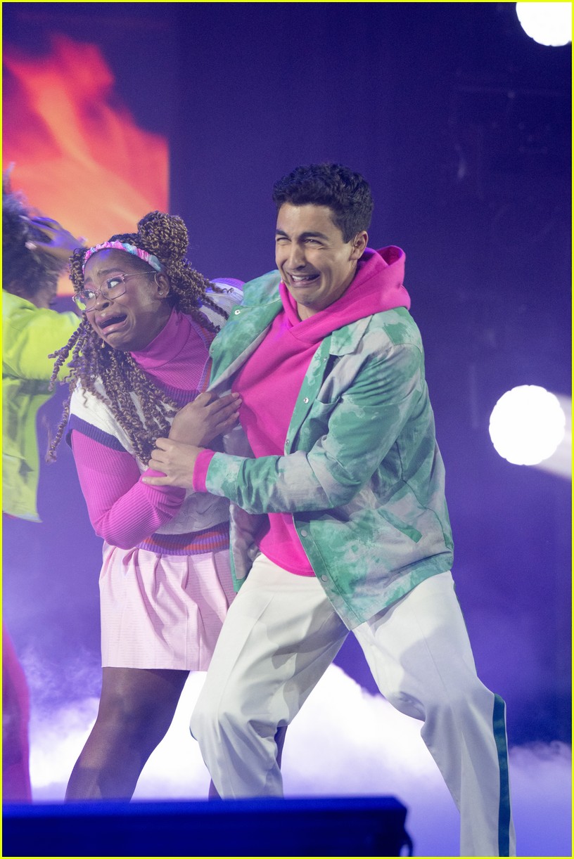 'Zombies 3' Cast Perform 'Alien Invasion' at D23 Expo (Video) | Photo ...