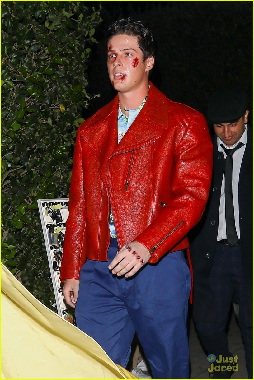 Stephen Amell, Kristen Stewart & More Wore Great Costumes On Halloween ...