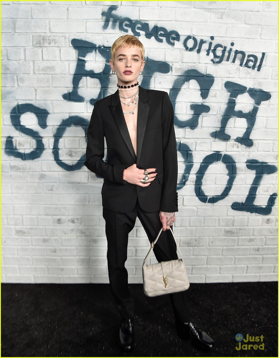 Railey And Seazynn Gilliland Join Tegan And Sara At High School Premiere