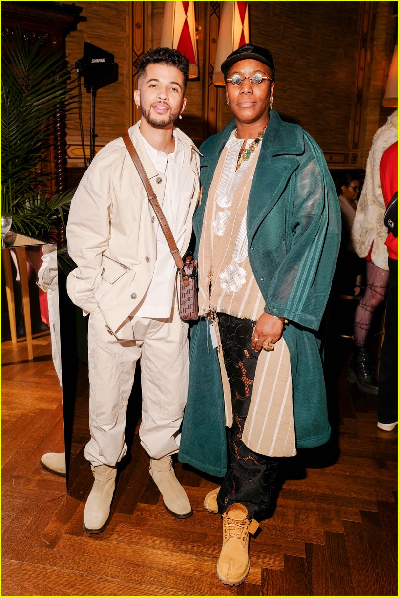 Jordan Fisher Celebrates New Aldo Collaboration with Wife Ellie & More ...