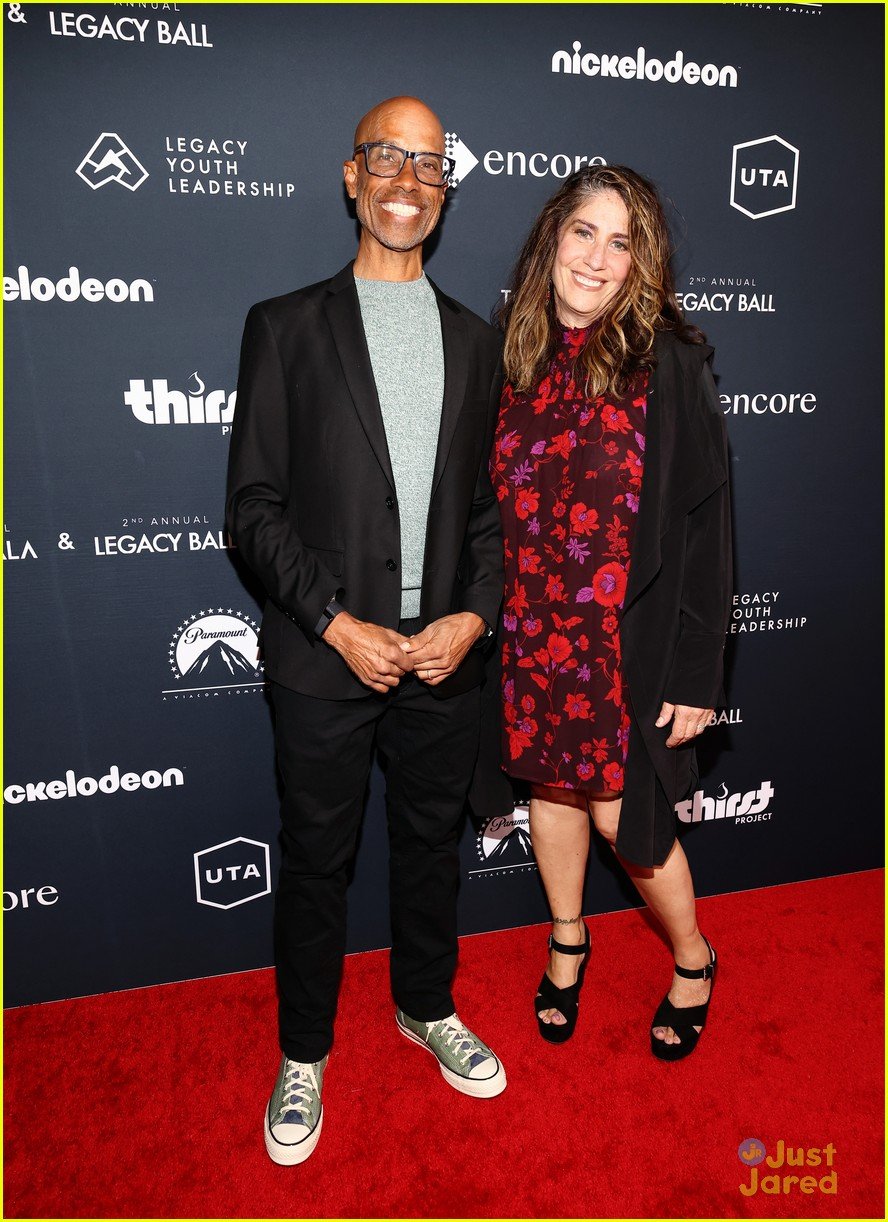 Laura Marano Honored With Cameron Boyce Award at Thirst Gala 2022 | Photo 1359581 - Photo ...