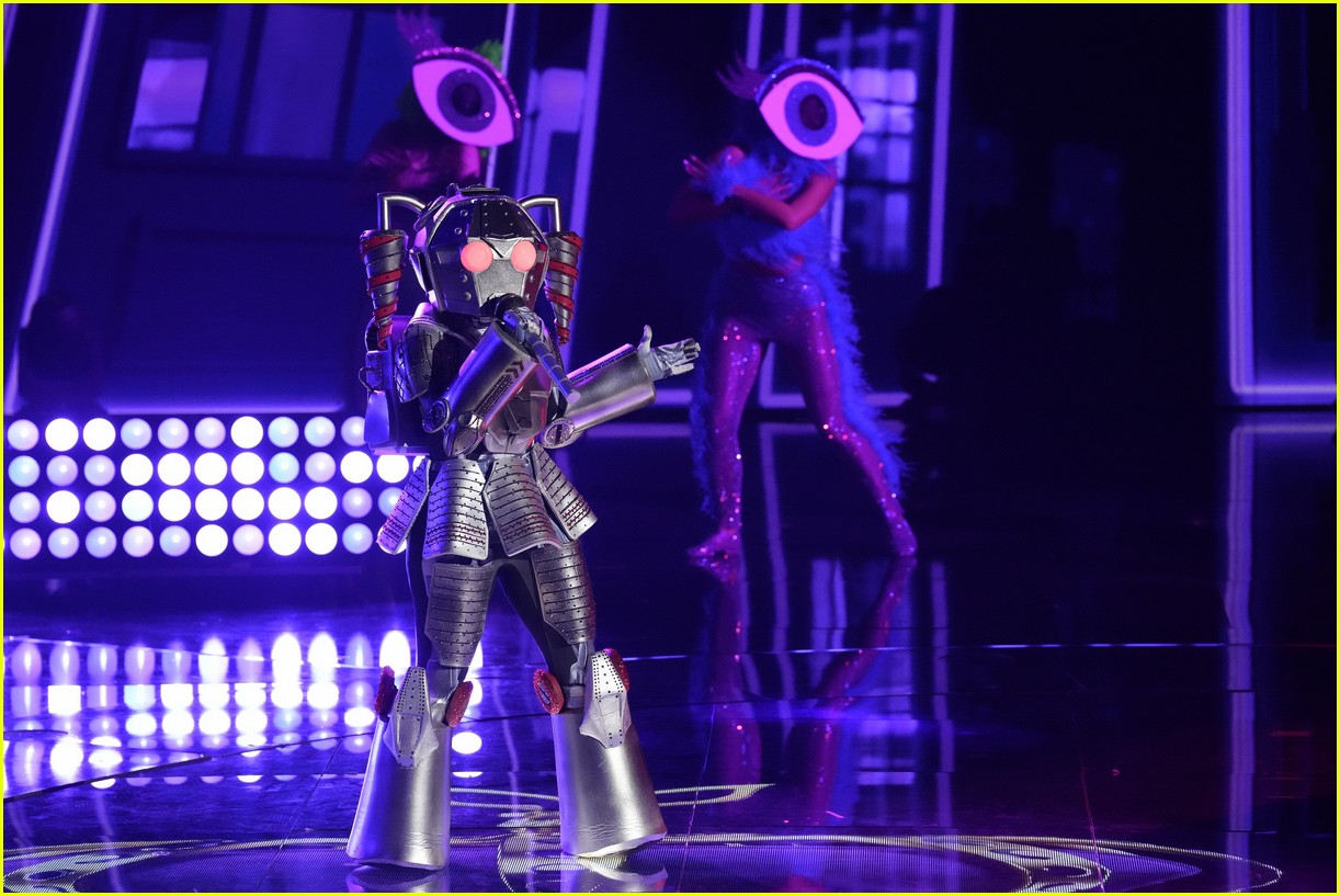 'The Masked Singer' Unveils 'The Vampire Diaries' Star as Contestant ...