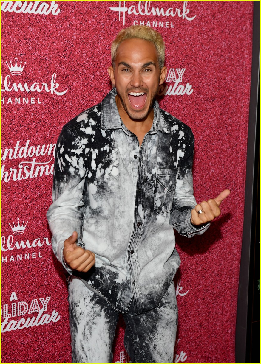 Alexa & Carlos PenaVega Expand Hallmark Relationship, Sign Multi ...