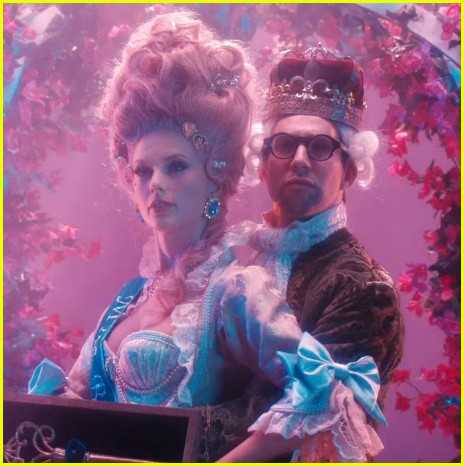 Taylor Swift's 'Bejeweled' Music Video Features Tons of Famous Friends ...