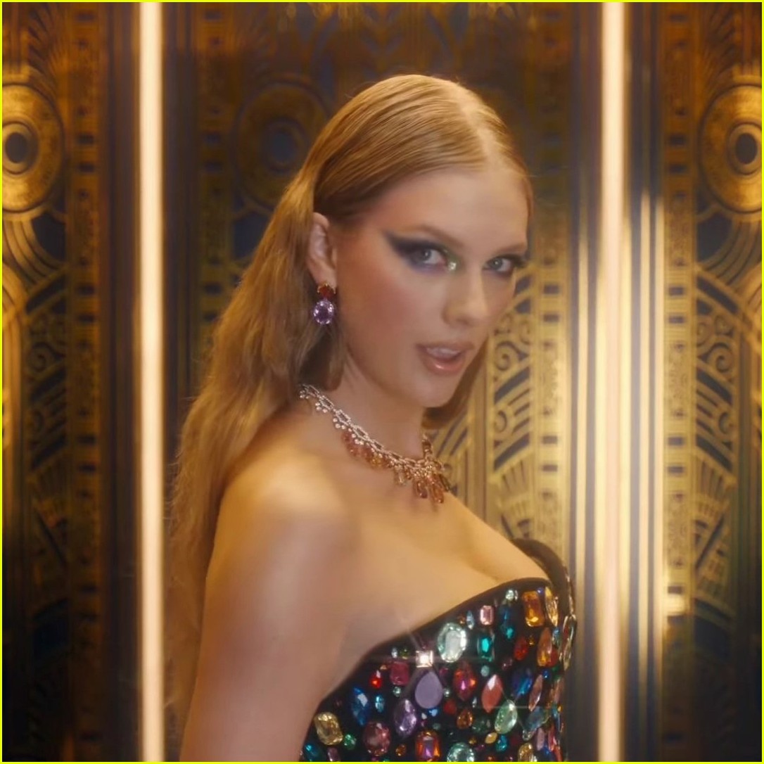 Taylor Swift's 'Bejeweled' Music Video Features Tons of Famous Friends ...