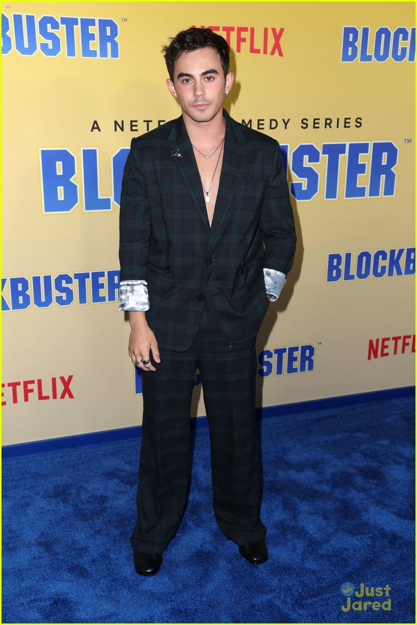 Tyler Alvarez & Madeleine Arthur Premiere New Netflix Series ...