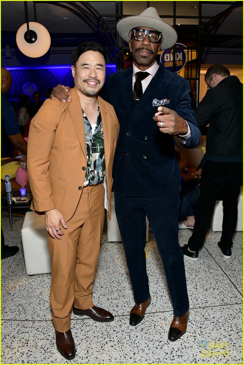 Tyler Alvarez & Madeleine Arthur Premiere New Netflix Series ...