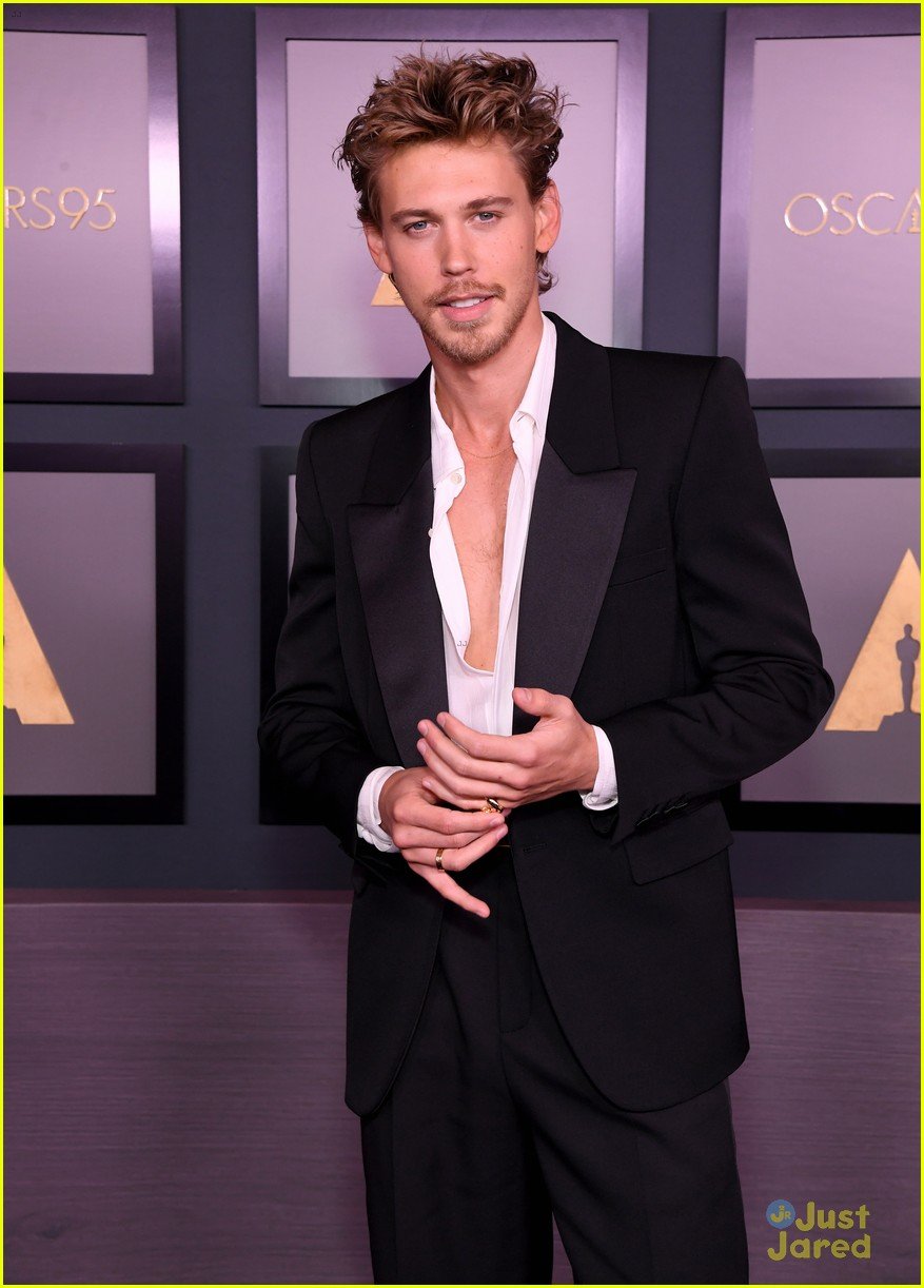Austin Butler Says Being In 'Dune: Part Two' Is 'Really Surreal ...