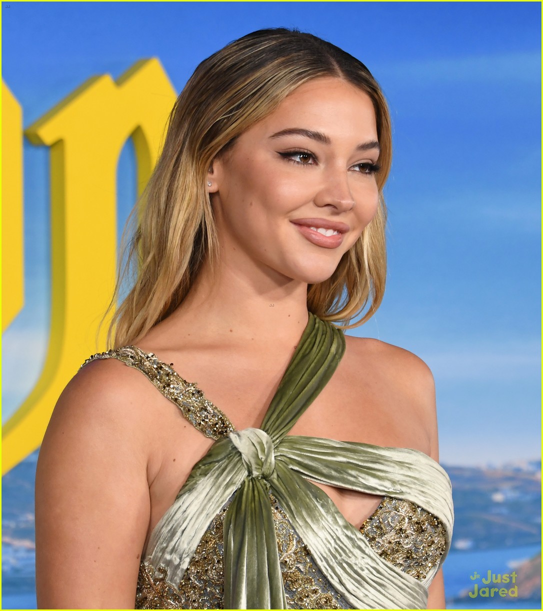 Full Sized Photo of madison bailey drew starkey support outer banks ... Full Sized Photo of madison bailey drew starkey support outer banks ...