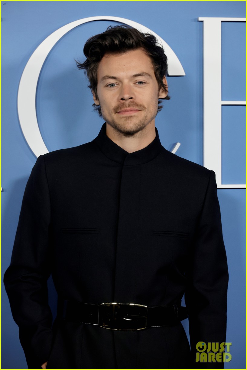 Full Sized Photo of harry styles black suit to my policeman premiere 12 ...