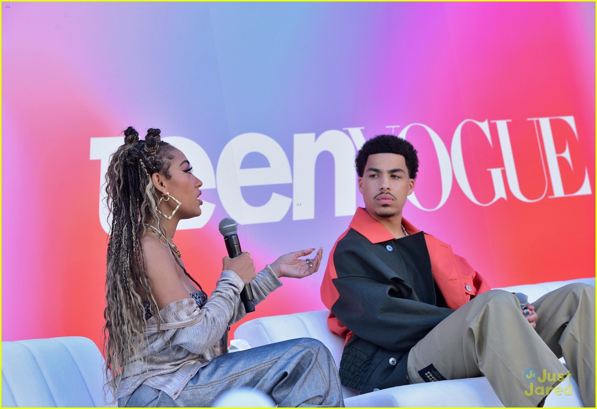 Sabrina Carpenter, Xochitl Gomez, Lexi Underwood & More Attend Teen ...