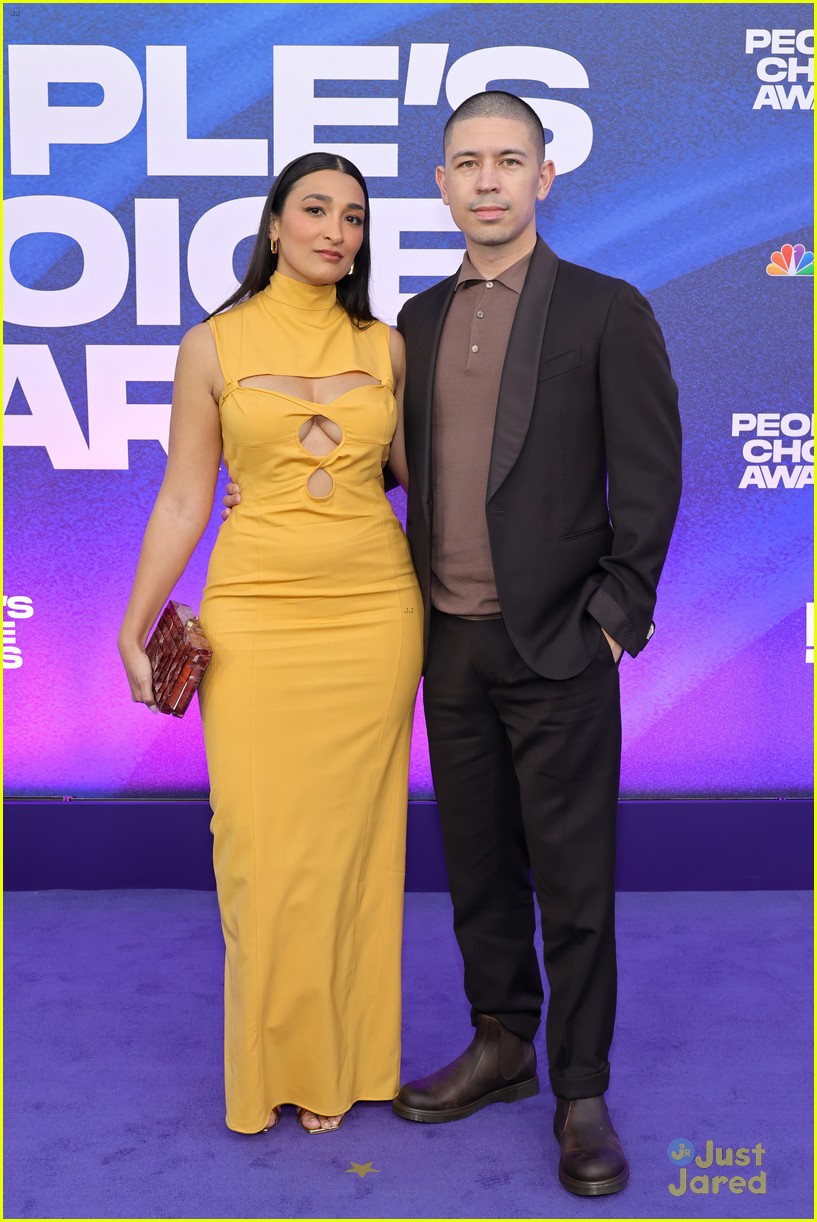 Chris Olsen, Tana Mongeau & James Charles Attend People's Choice Awards ...