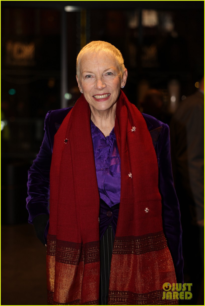 Chloe & Halle Bailey Meet Kate Middleton & Prince William at Earthshot ...