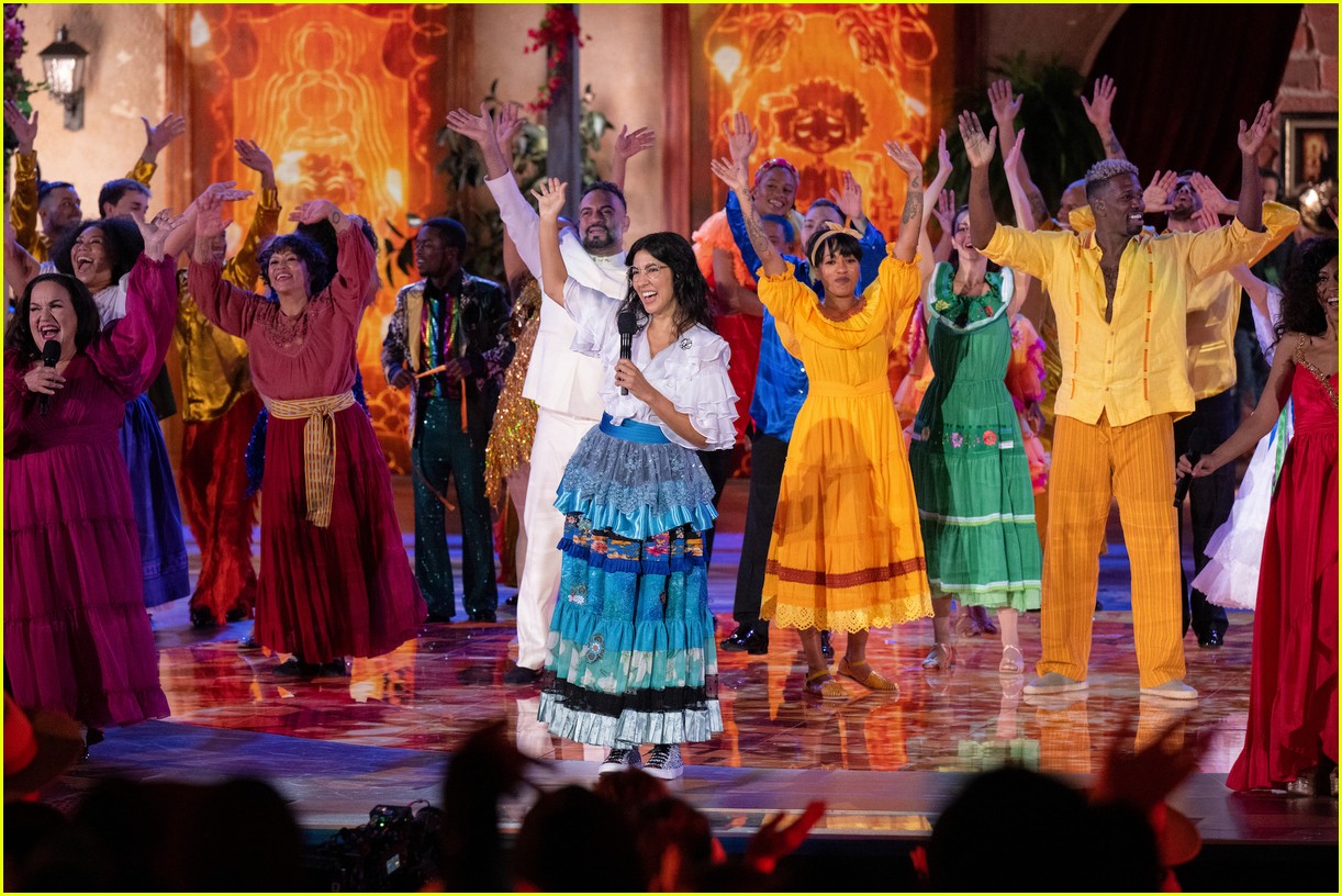 'Encanto at the Hollywood Bowl' Gets First Look - Watch the Trailer ...