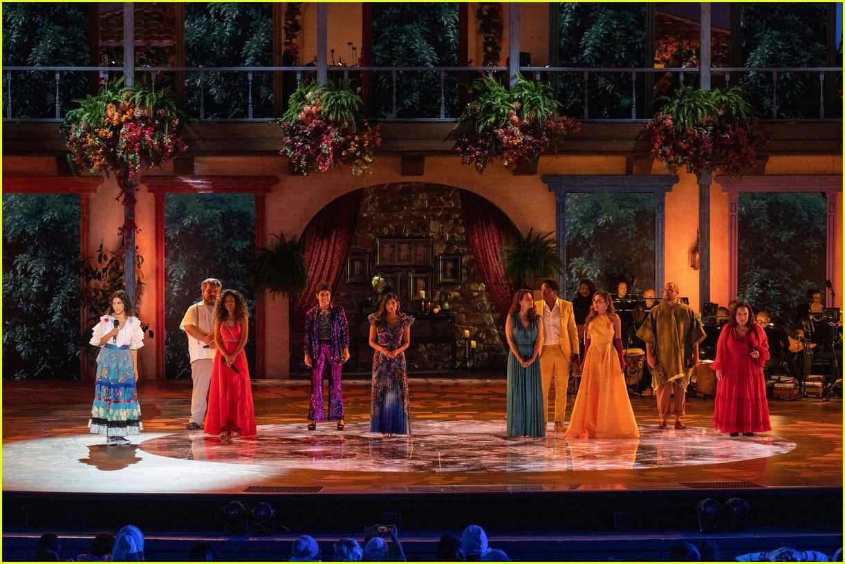 'Encanto at the Hollywood Bowl' Gets First Look - Watch the Trailer! | Photo 1364847 - Photo ...