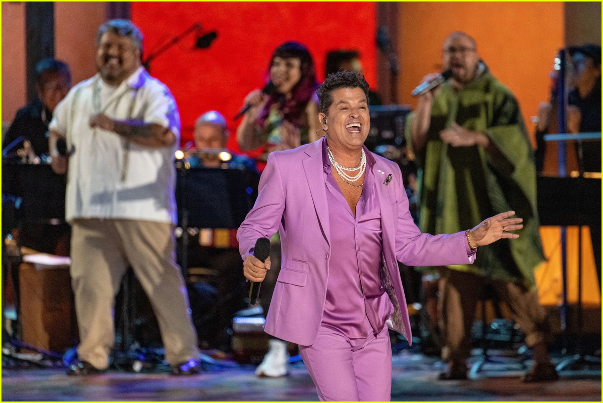 'Encanto at the Hollywood Bowl' Gets First Look - Watch the Trailer! | Photo 1364849 - Photo ...