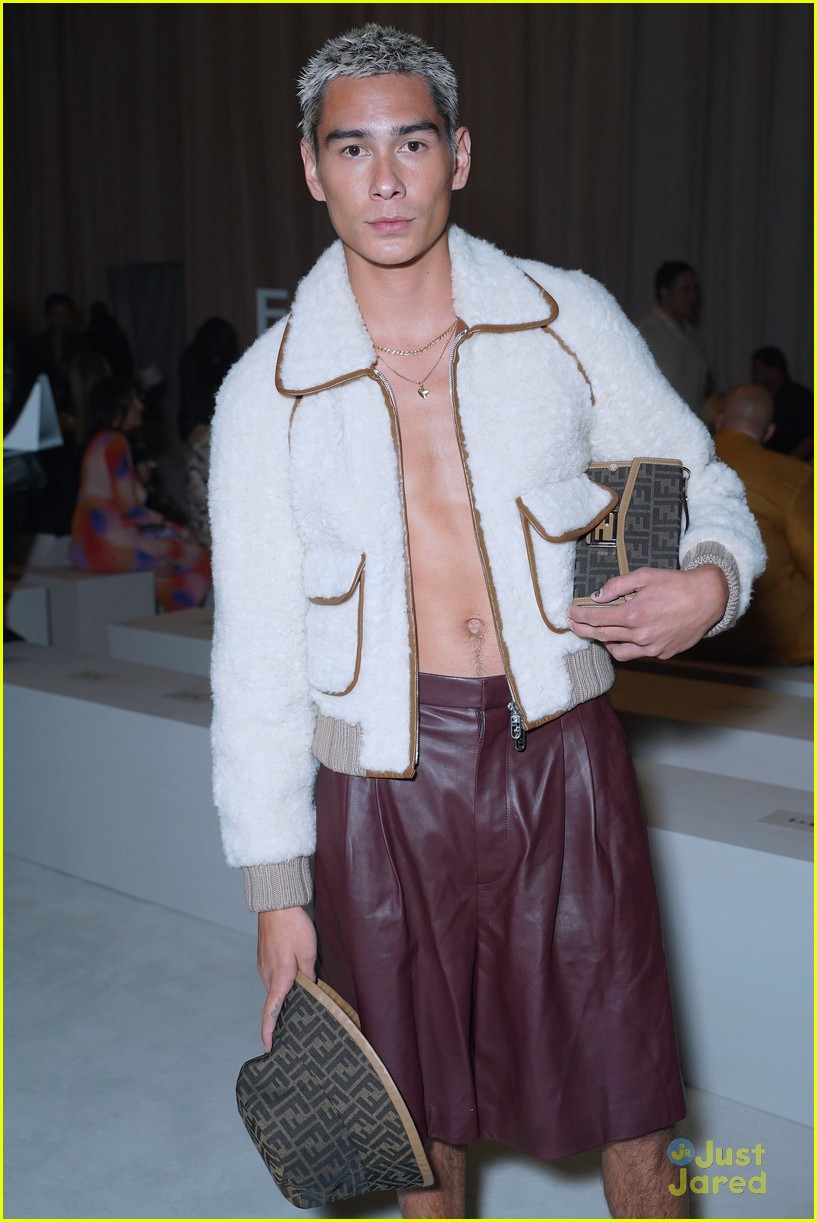 Evan Mock Dishes on 'Gossip Girl' Being His First Acting Role & How He ...