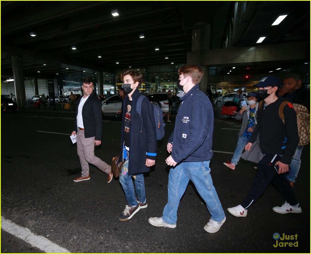 Full Sized Photo Of Kit Connor Joe Locke Sebastian Croft Arrive In Brazil 03 Kit Connor