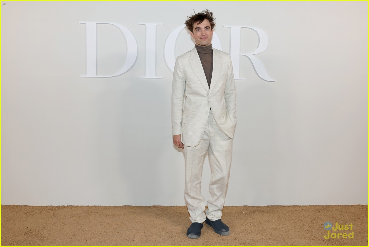 Thomas Doherty, Robert Pattinson, Suki Waterhouse & More Attend Dior ...