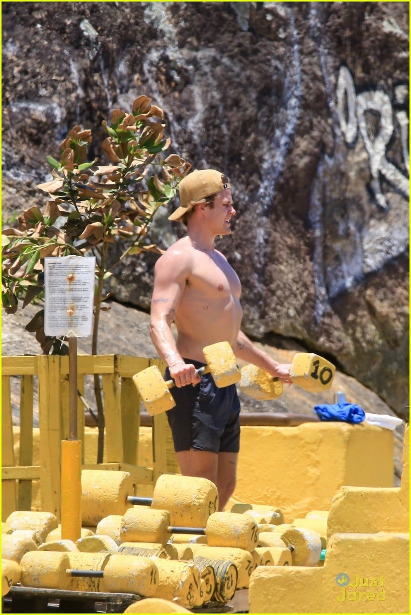 Full Sized Photo of charlie gillespie owen patrick joyner get in ...