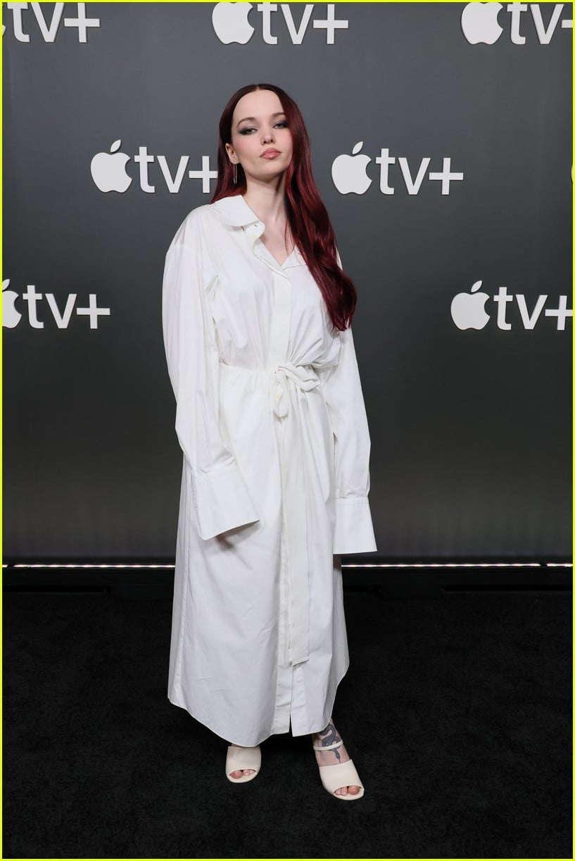 Full Sized Photo of dove cameron shows off red hair at schmigadoon tca ...