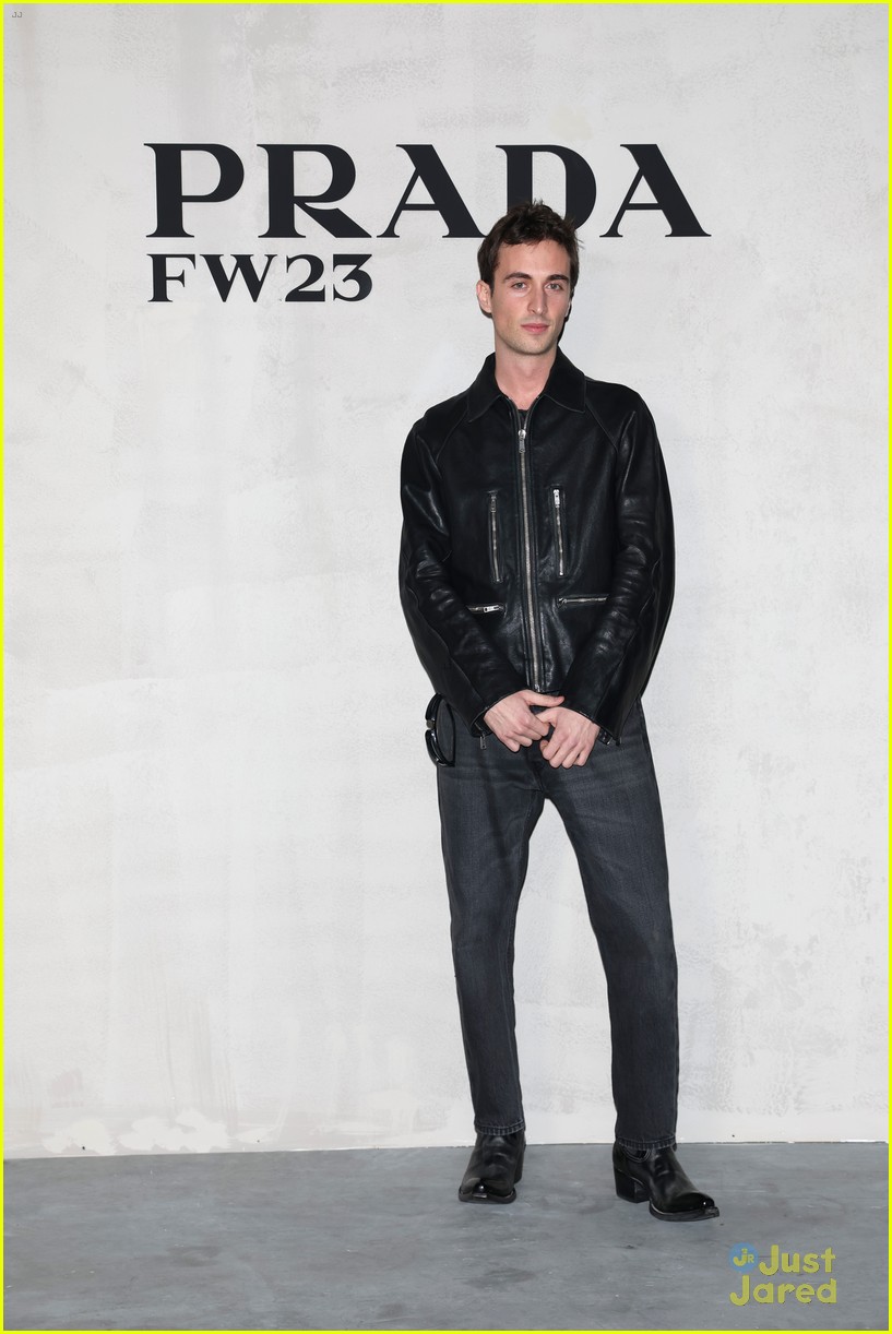 Hero Fiennes Tiffin, Louis Partridge, Noah Beck & More Step Out for ...