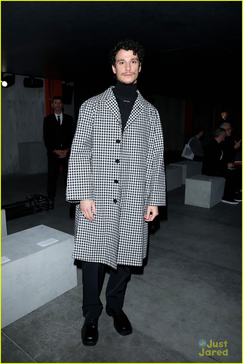 Hero Fiennes Tiffin, Louis Partridge, Noah Beck & More Step Out for ...