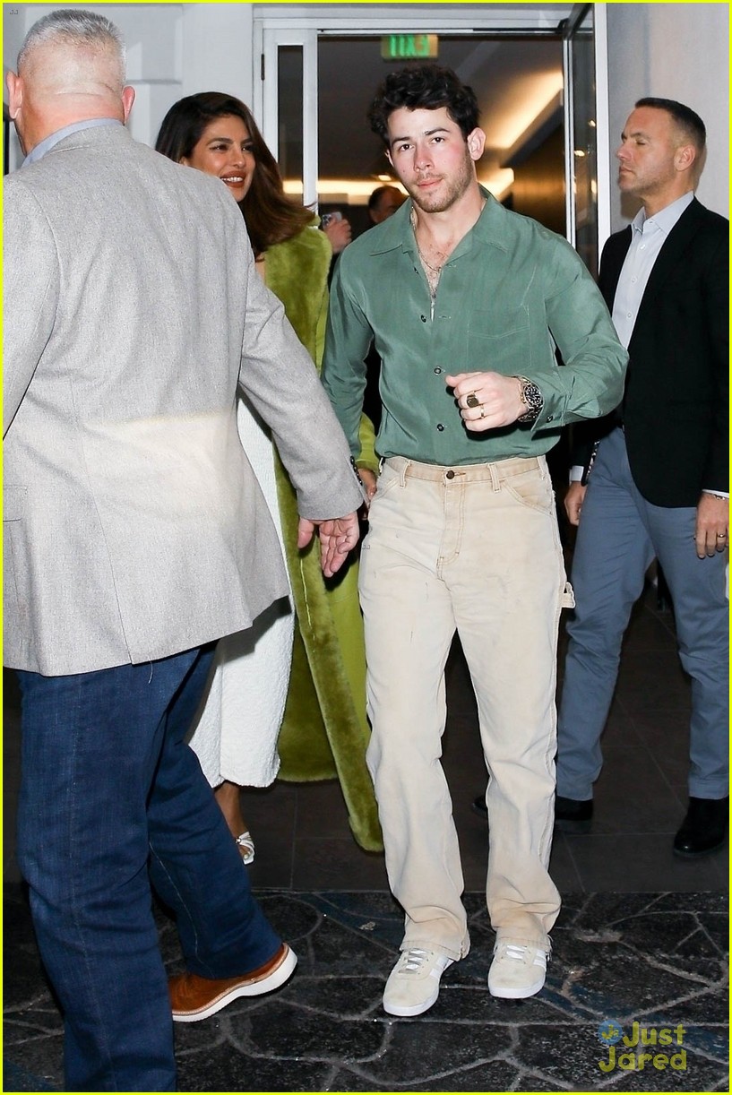 Full Sized Photo of jonas brothers grab family dinner ahead of walk of ...
