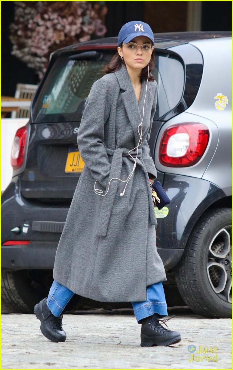 Rachel Zegler Meets Up With BFF & 'West Side Story' Co-Star Ilda Mason ...