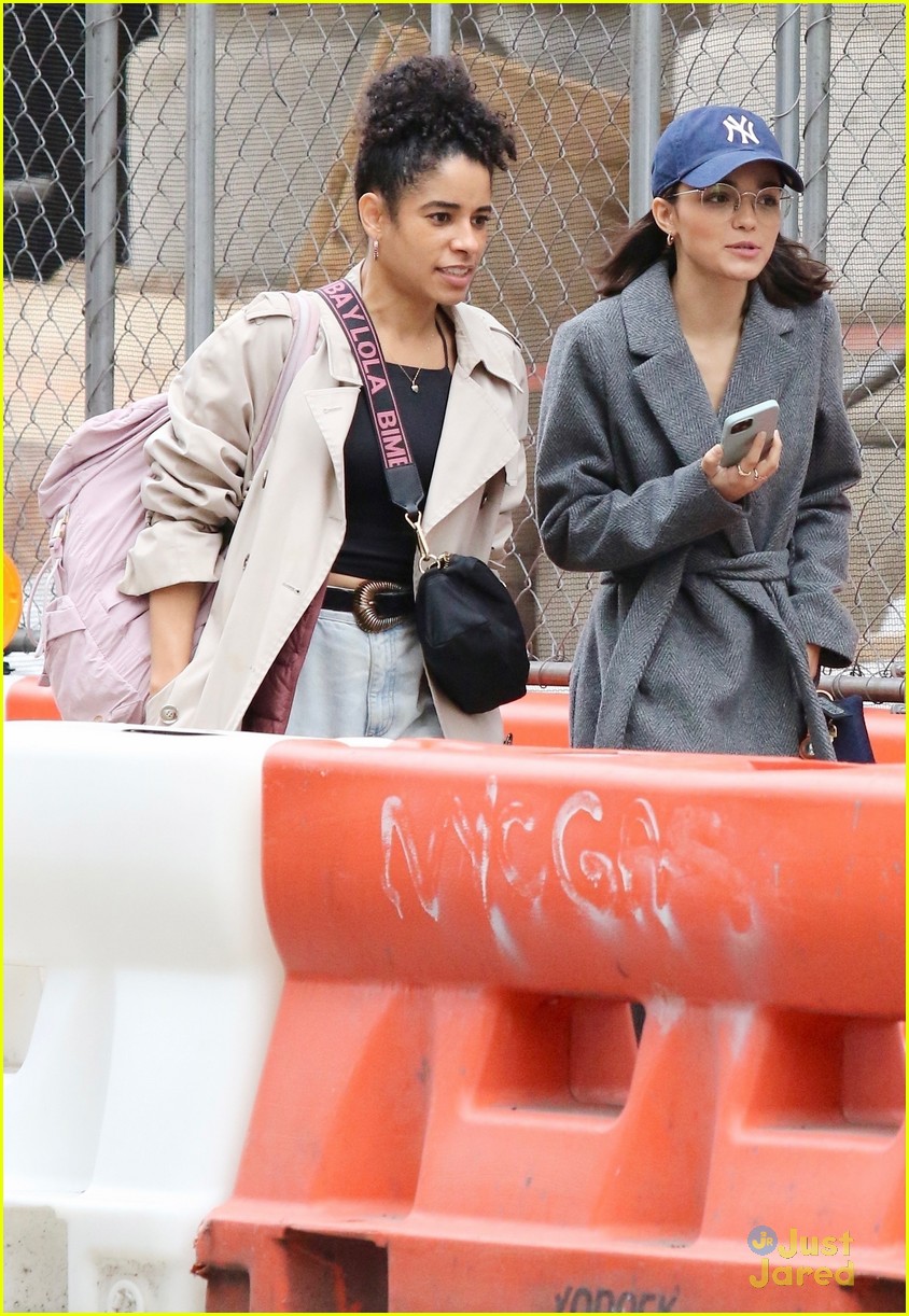 Rachel Zegler Meets Up With BFF & 'West Side Story' Co-Star Ilda Mason ...