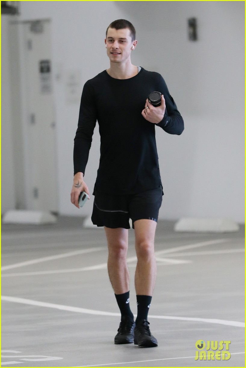 Shawn Mendes Kicks Off the Week With a Workout After Debuting New Look ...