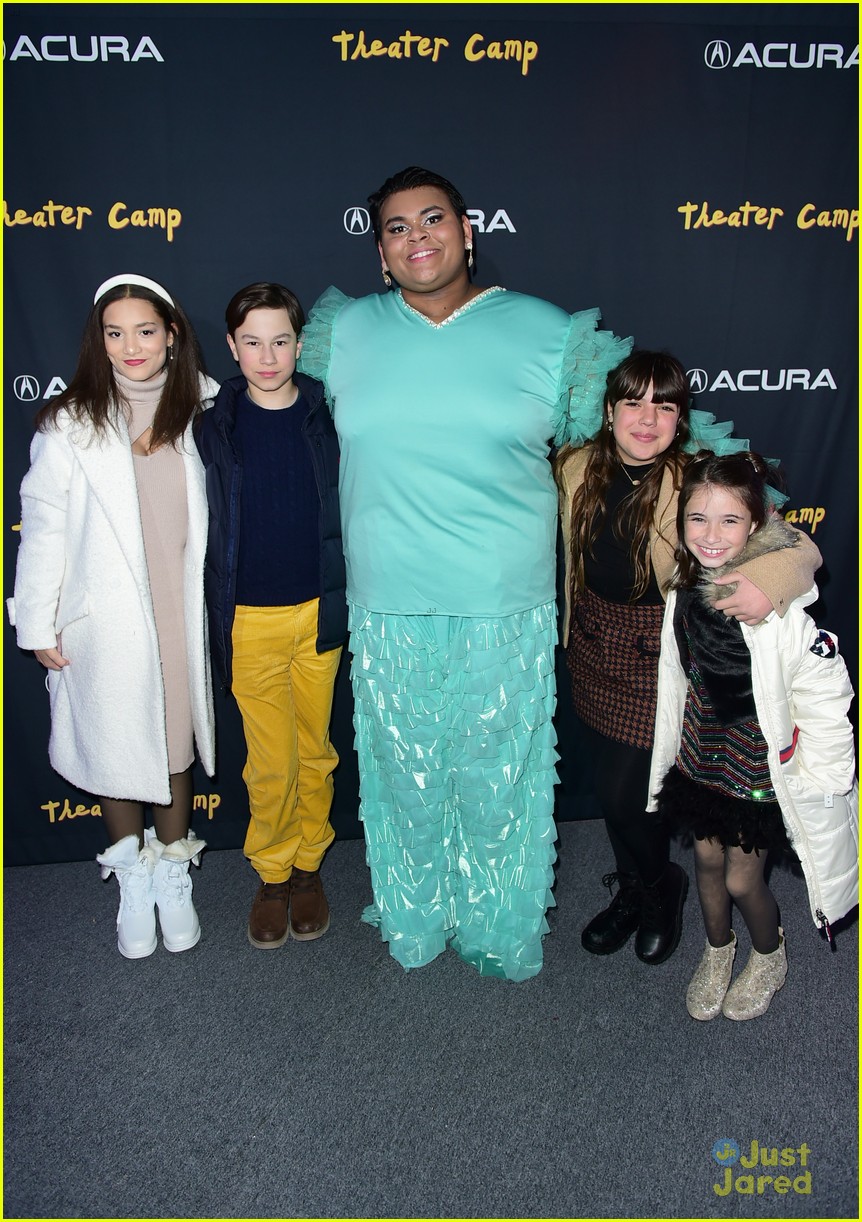 Zoey Deutch Supports Boyfriend Jimmy Tatro & 'The Politician' Co-Star ...