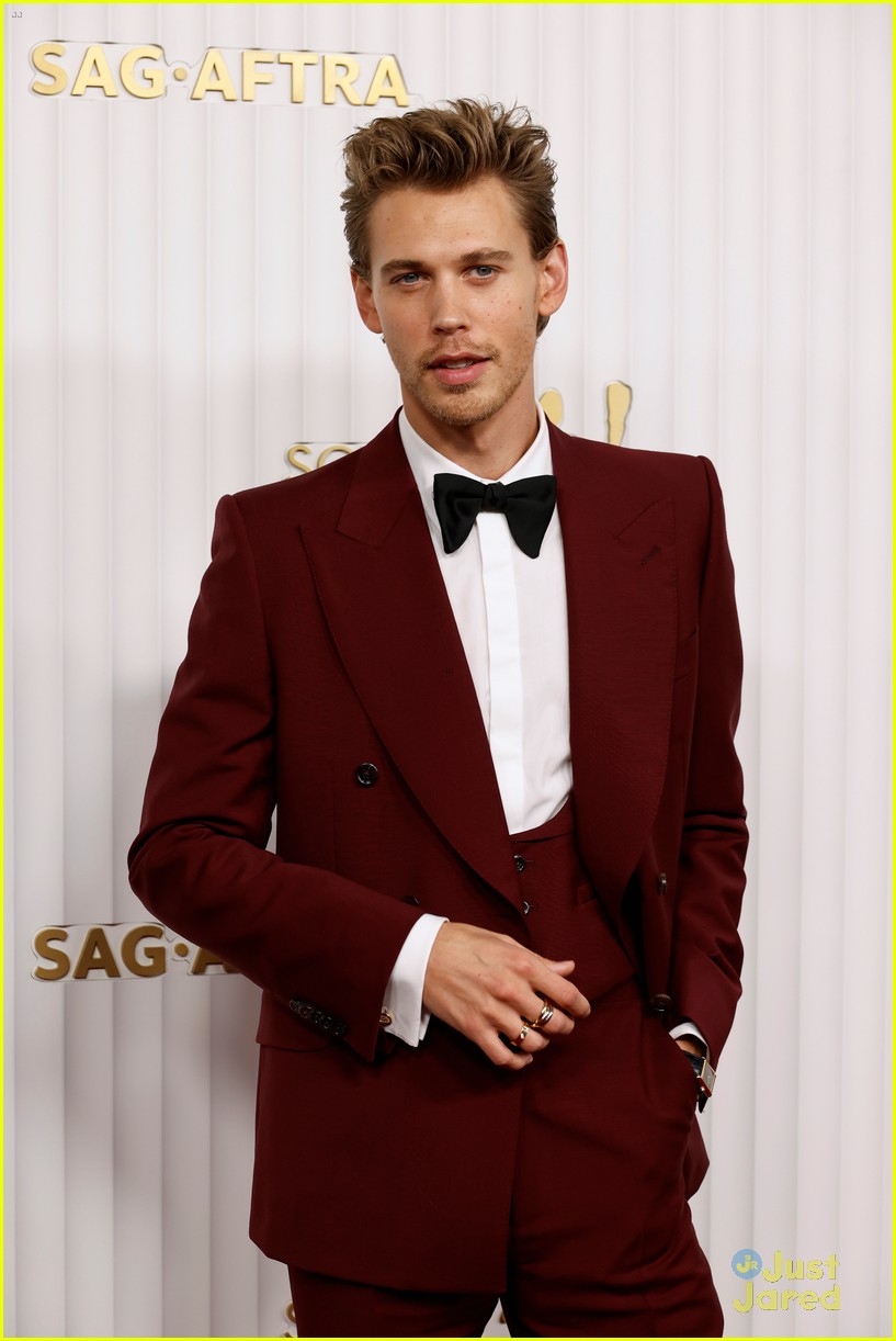 Austin Butler Joins Baz Luhrmann & Catherine Martin at SAG Awards 2023 ...