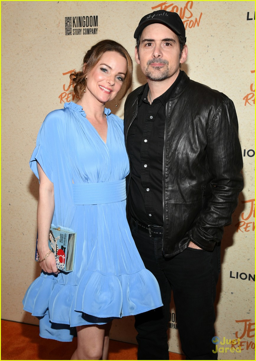 Full Sized Photo of joel courtney premieres new movie jesus revolution ...