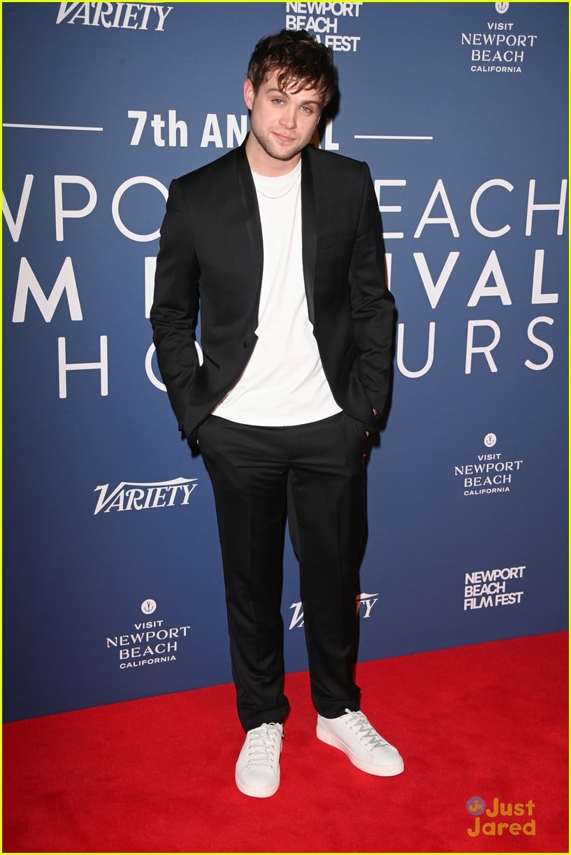 Jonah Hauer-King Shows off Shaved Head After 'The Little Mermaid ...