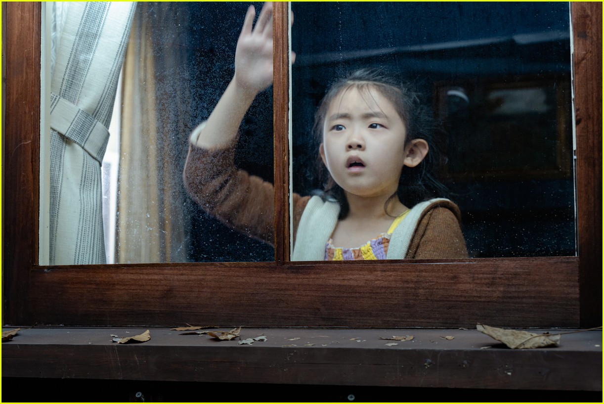 Who Plays the Little Girl in 'Knock at the Cabin'? Meet Newcomer ...