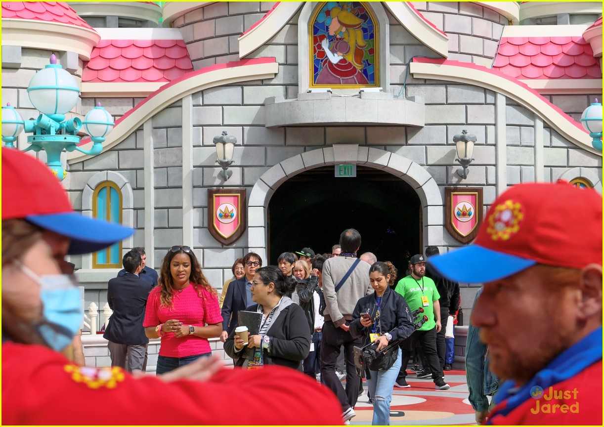 Super Nintendo World Officially Opens at Universal Studios Hollywood ...