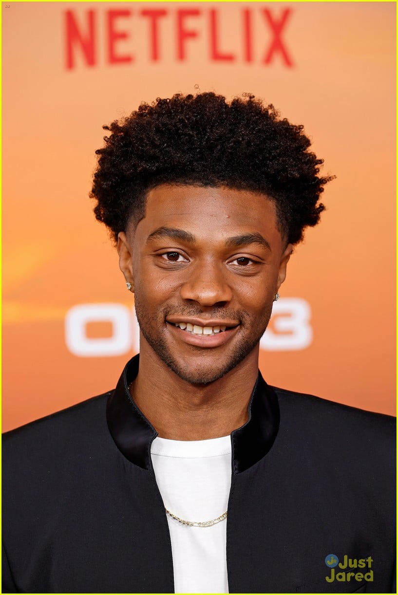 'Outer Banks' Cast Premiere Season 3 Ahead of Netflix Release - See the ...