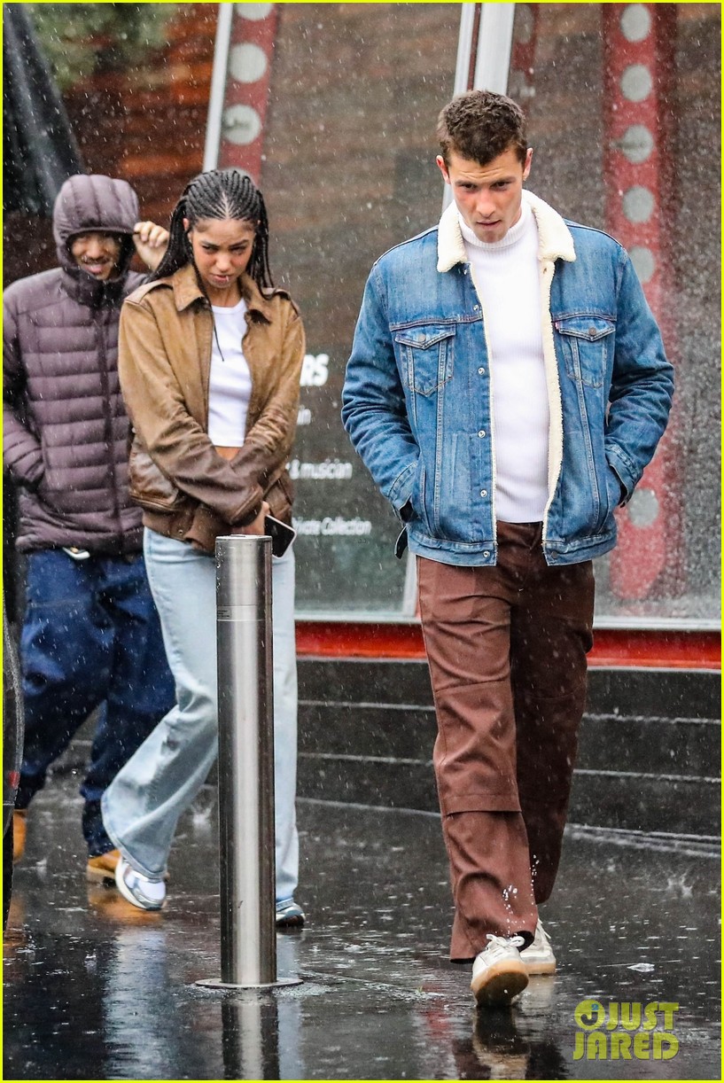 Shawn Mendes Braves Wet Weather for Fun Shopping Trip with Friends ...