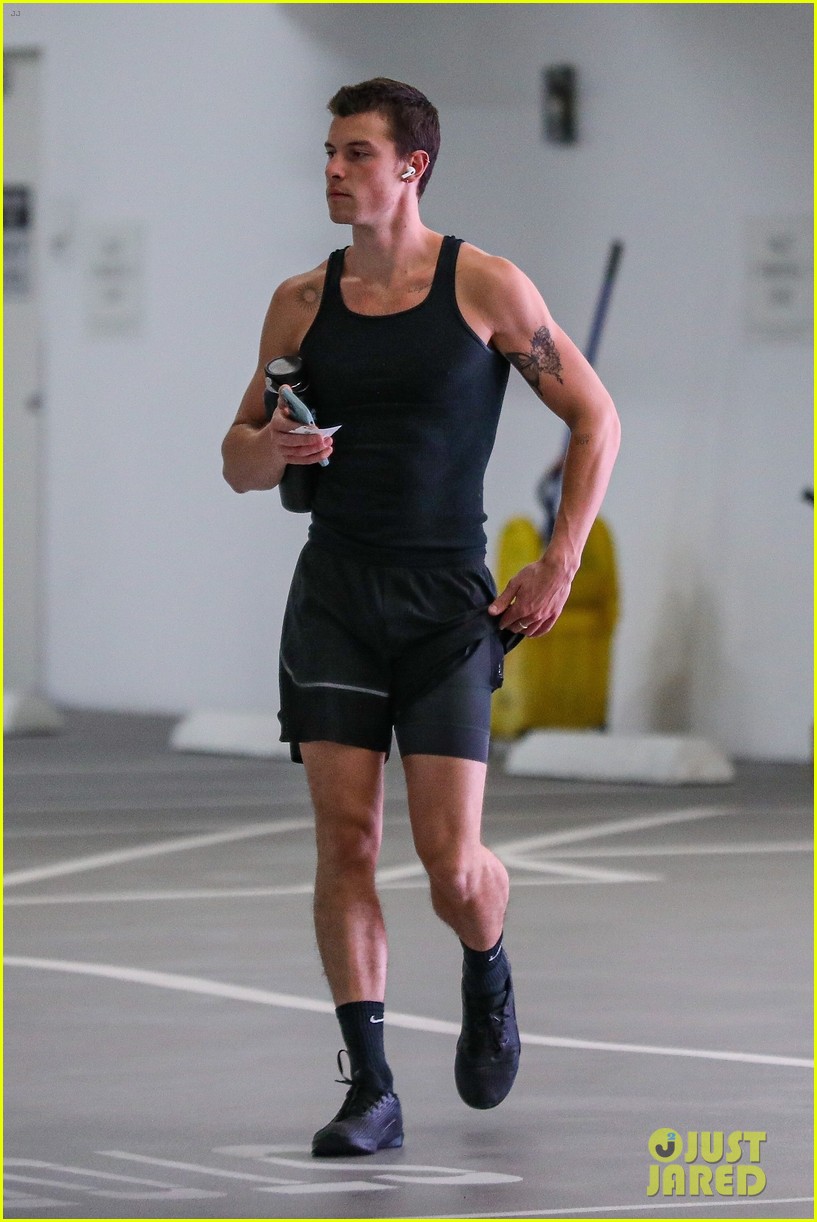 Full Sized Photo of shawn mendes muscles tank after gym session 08 ...