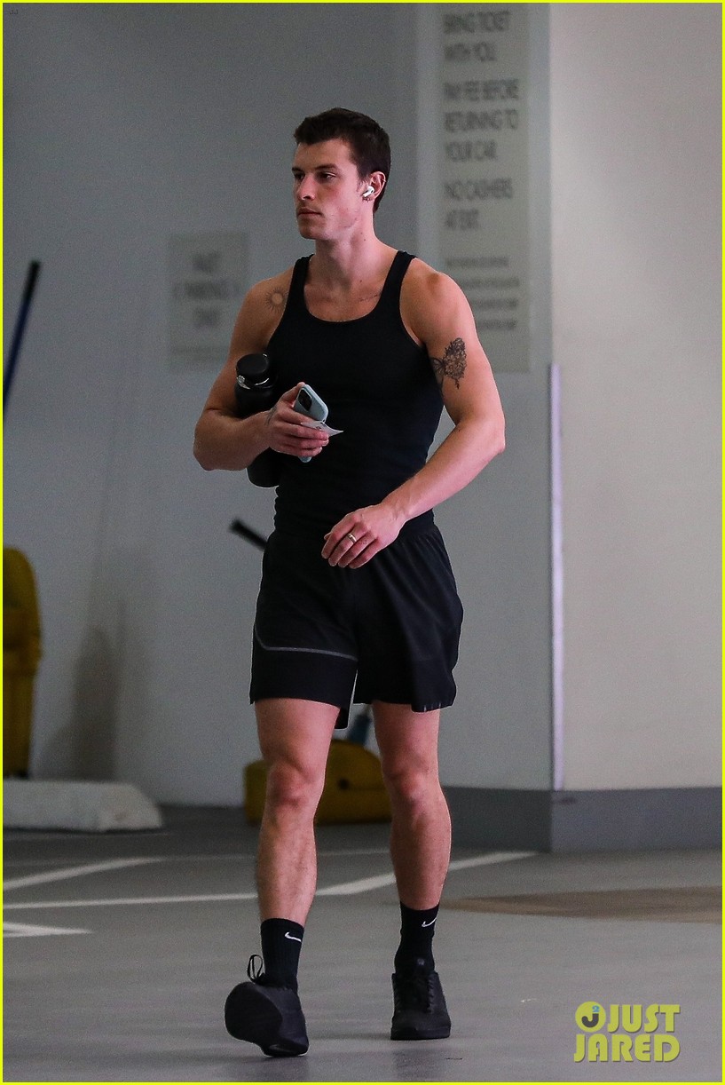 Full Sized Photo of shawn mendes muscles tank after gym session 22 ...