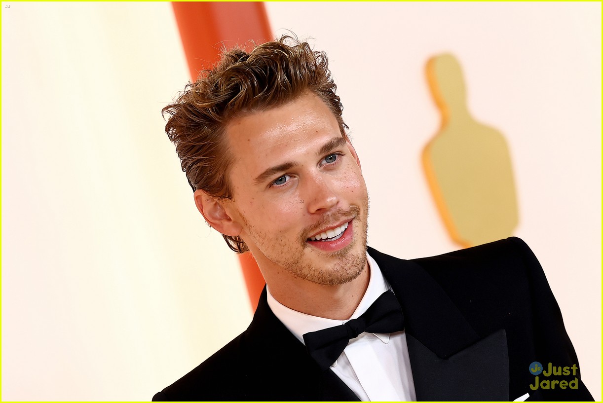 Full Sized Photo of austin butler looks handsome at first oscars ...
