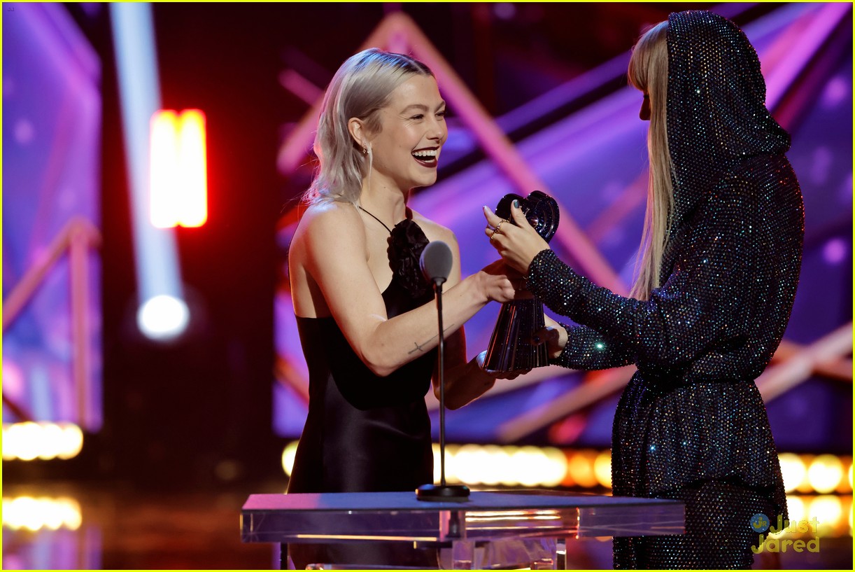 Full Sized Photo of becky g taylor swift win at iheartradio music awards 2023 39 | Becky G ...