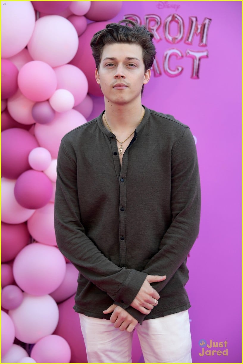Full Sized Photo of disney channel stars attend prom pact premiere 38 ... Full Sized Photo of disney channel stars attend prom pact premiere 38 ...