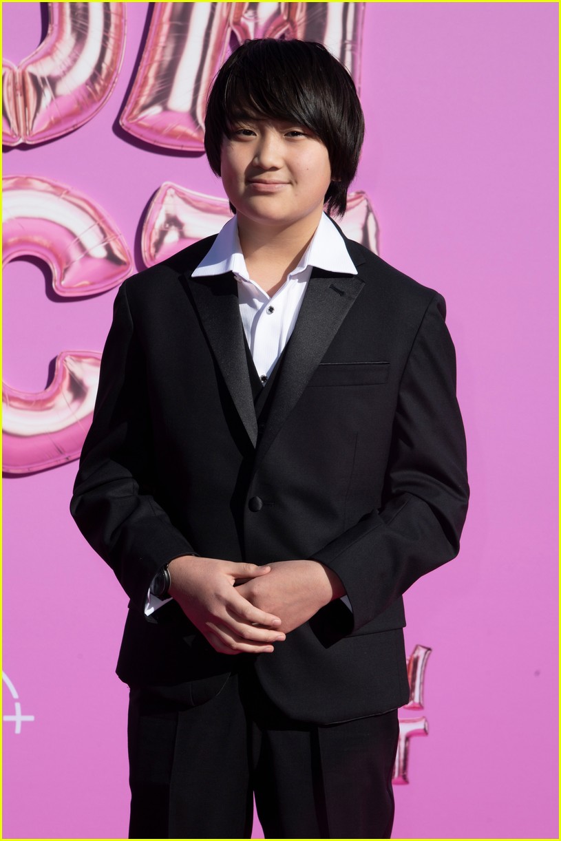 'Doogie Kamealoha, MD' Cast Support Peyton Elizabeth Lee & Milo Manheim ...