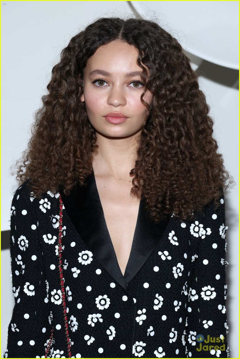 Jennie, Nico Parker & Whitney Peak Attend Chanel Fashion Show in Paris ...